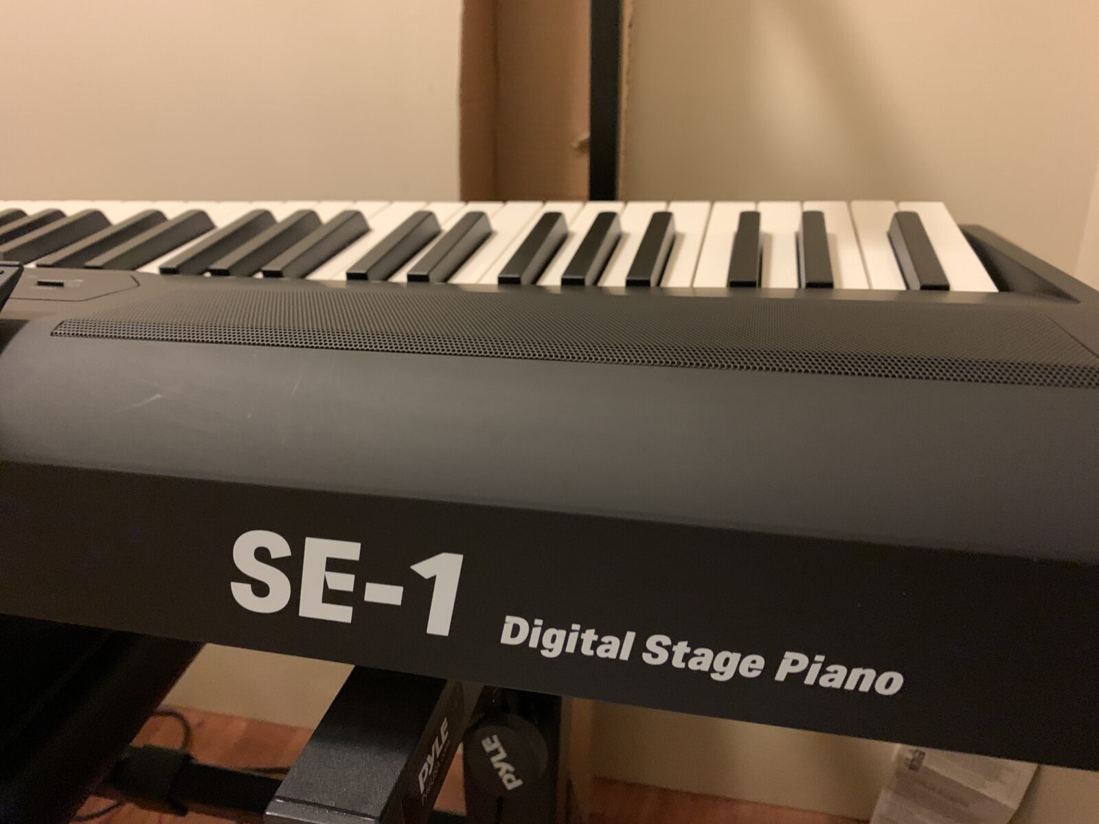 Donner SE-1 Review; Huge feature set for the price! - Piano Tone
