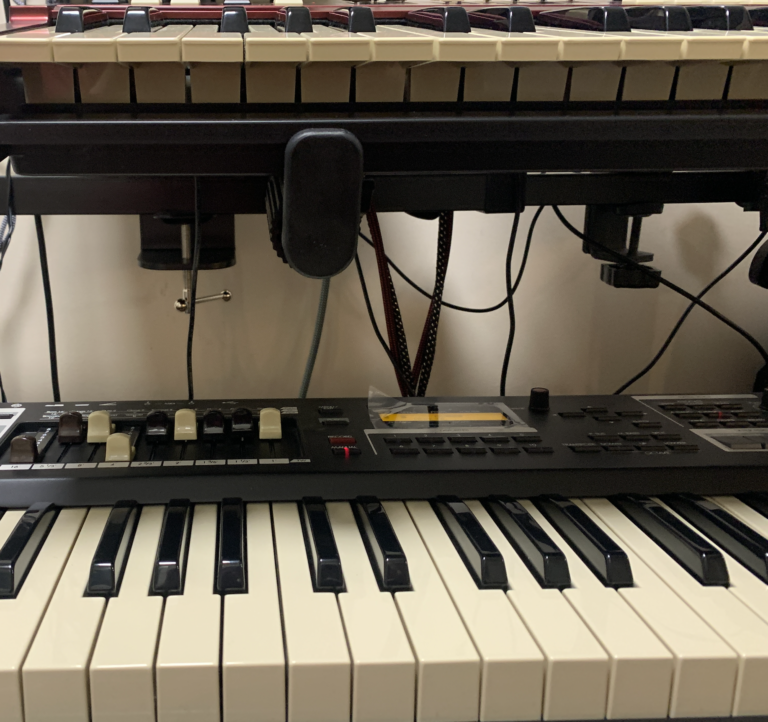 Hammond M-Solo Review: Hammond's NEWEST Organ Engine - Piano Tone