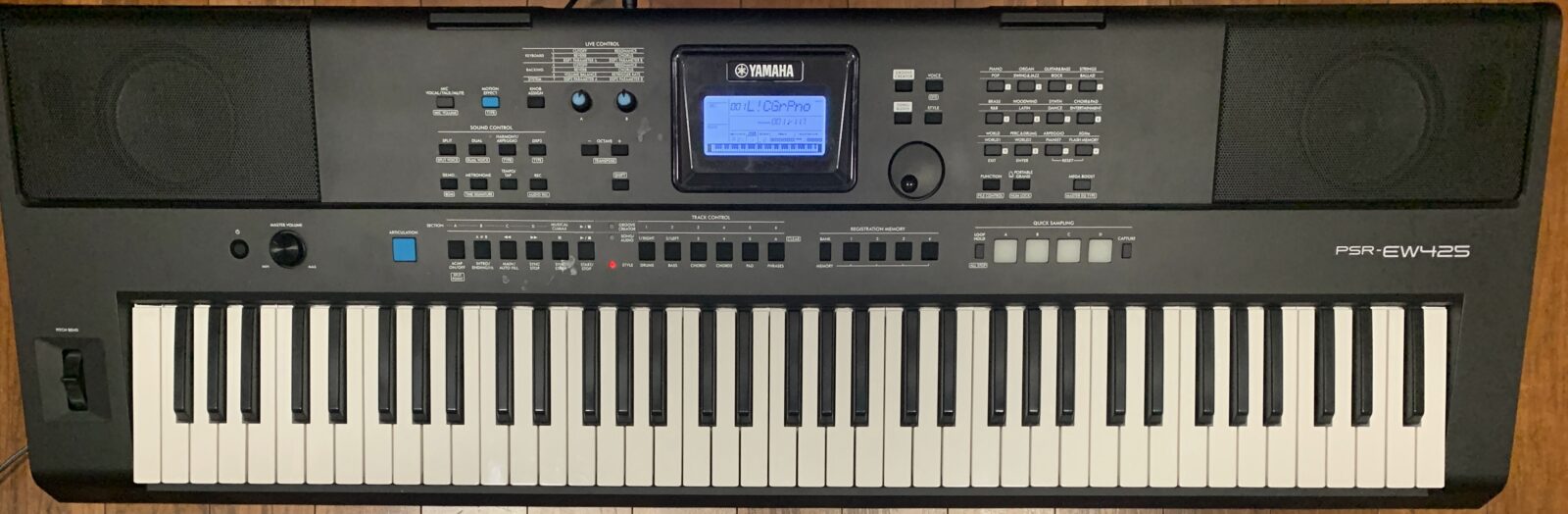 Yamaha PSR-E583 Review (& E483); HUGE Value! - Piano Tone