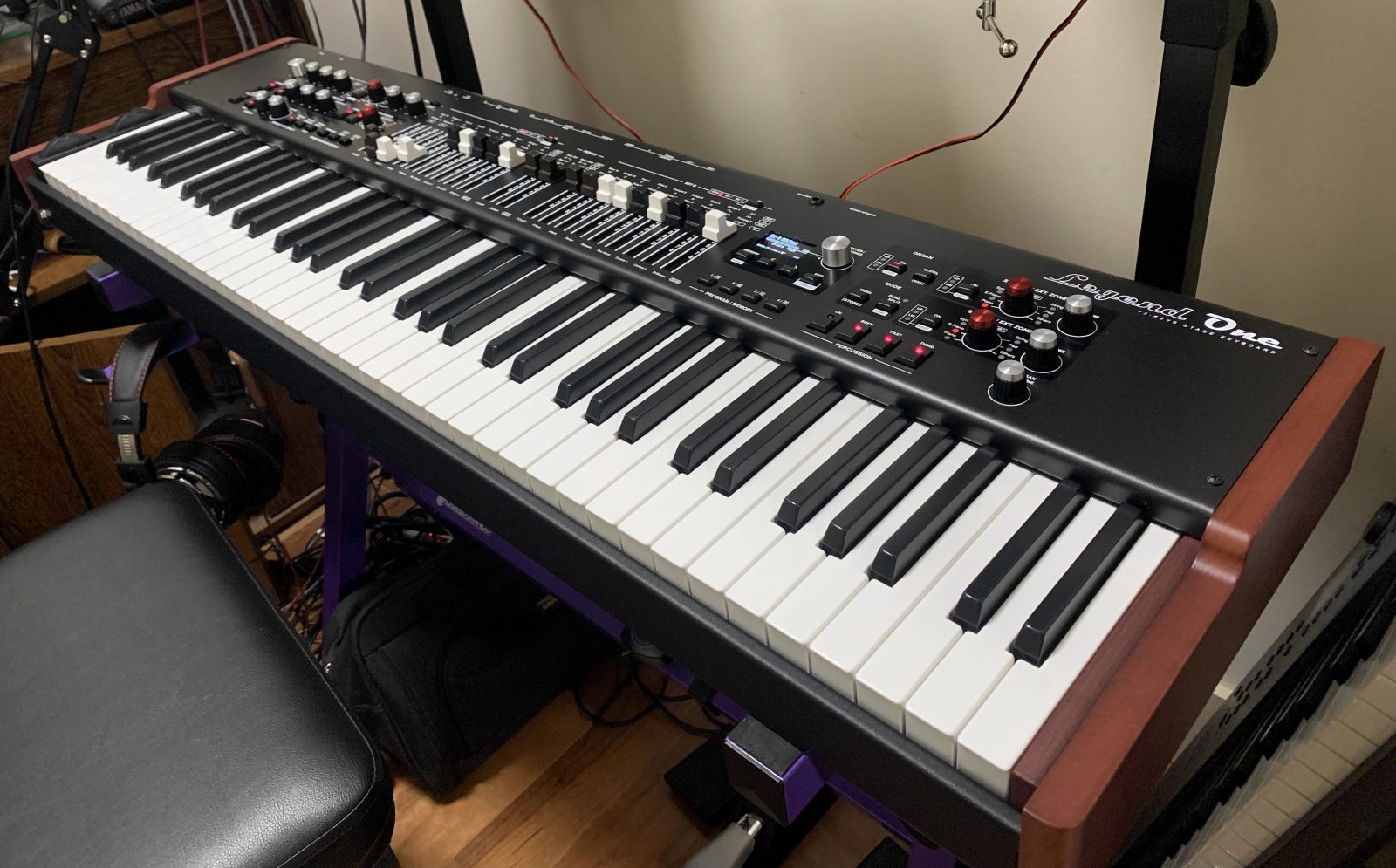 Viscount Legend One Review: Great Stage Keyboard - Piano Tone
